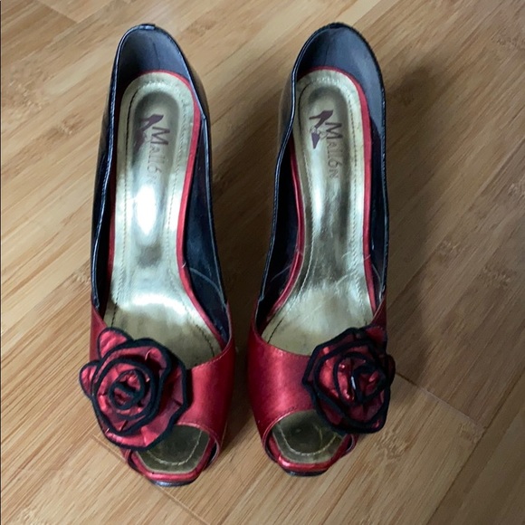 mallon | Shoes | Mallon Red Black Flower Shoes Sz | Poshmark
